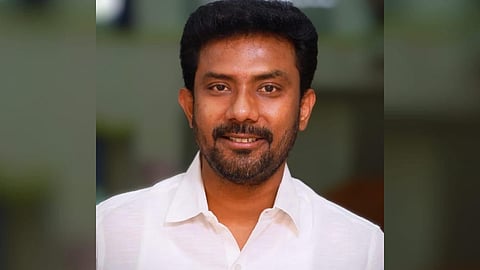 Madras High Court sets aside 2019 election of OPS' son and lone AIADMK ...