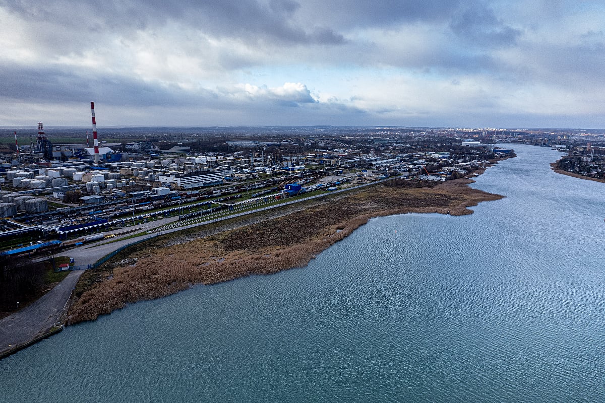 ORLEN plans to complete new Group II base oils plant at Gdansk refinery ...