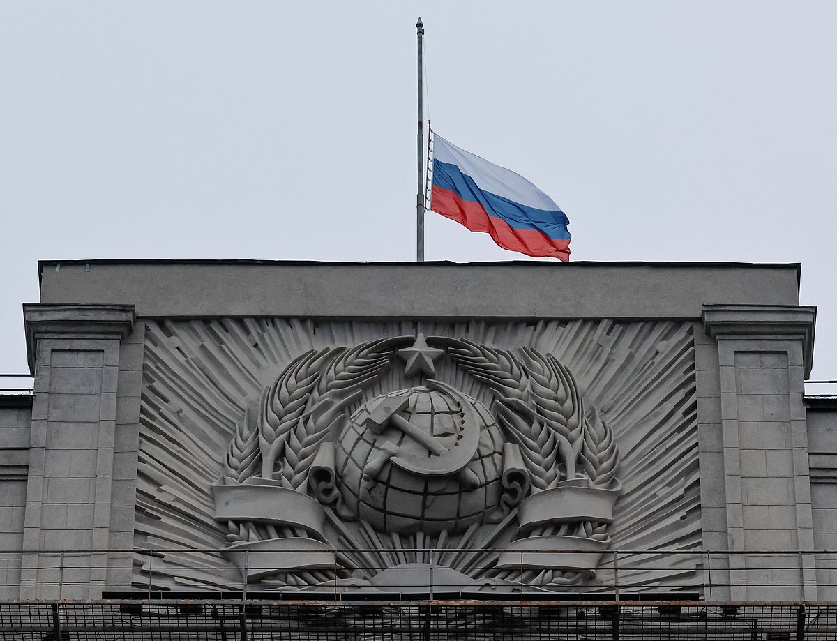 Gunmen kill more than 60 in concert attack near Moscow, Islamic State ...