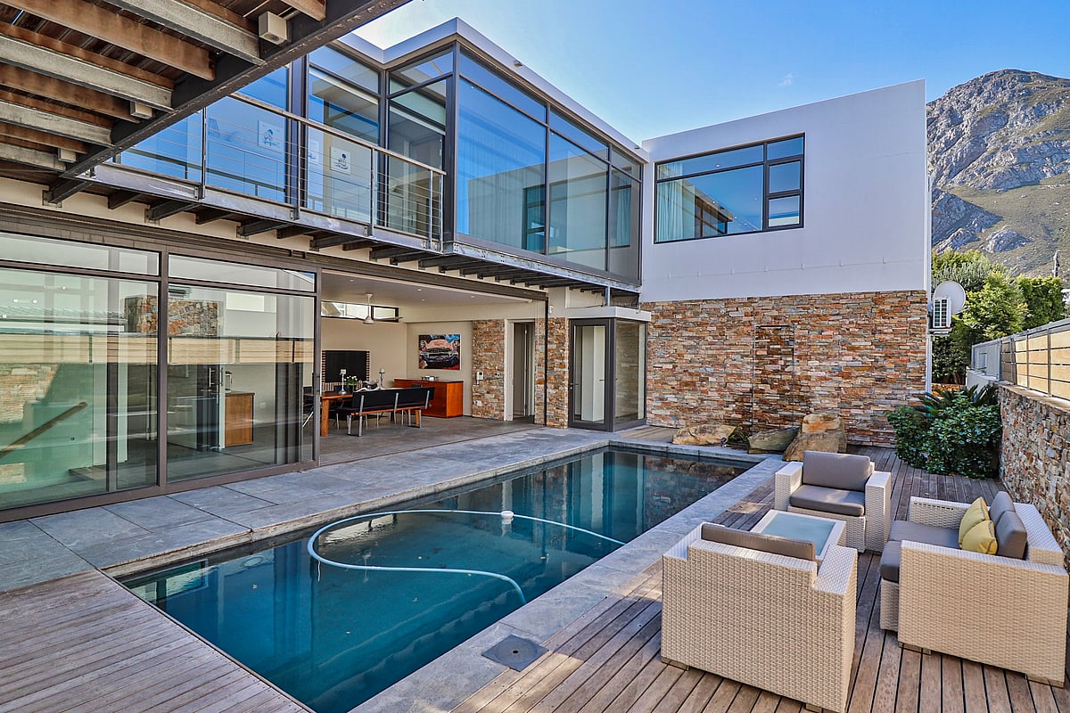 History of Hermanus and it's luxury homes