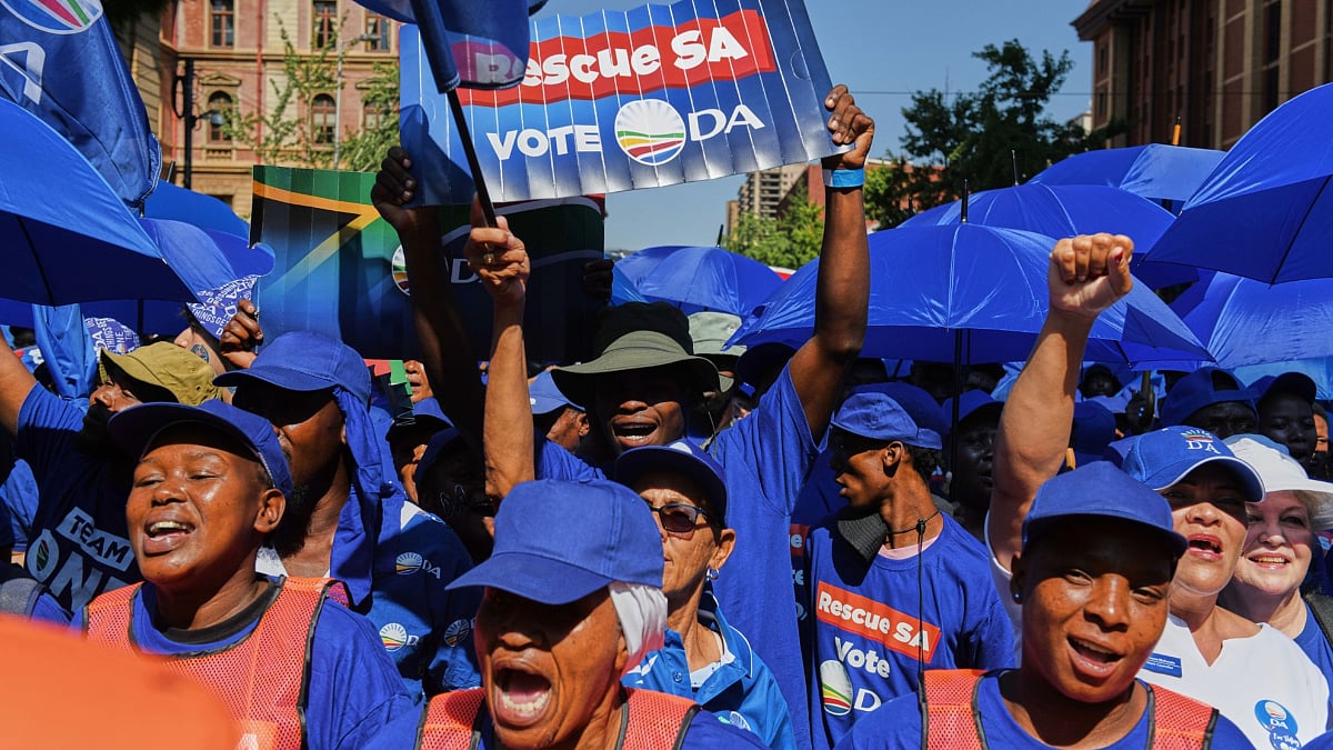 DA makes public election candidates