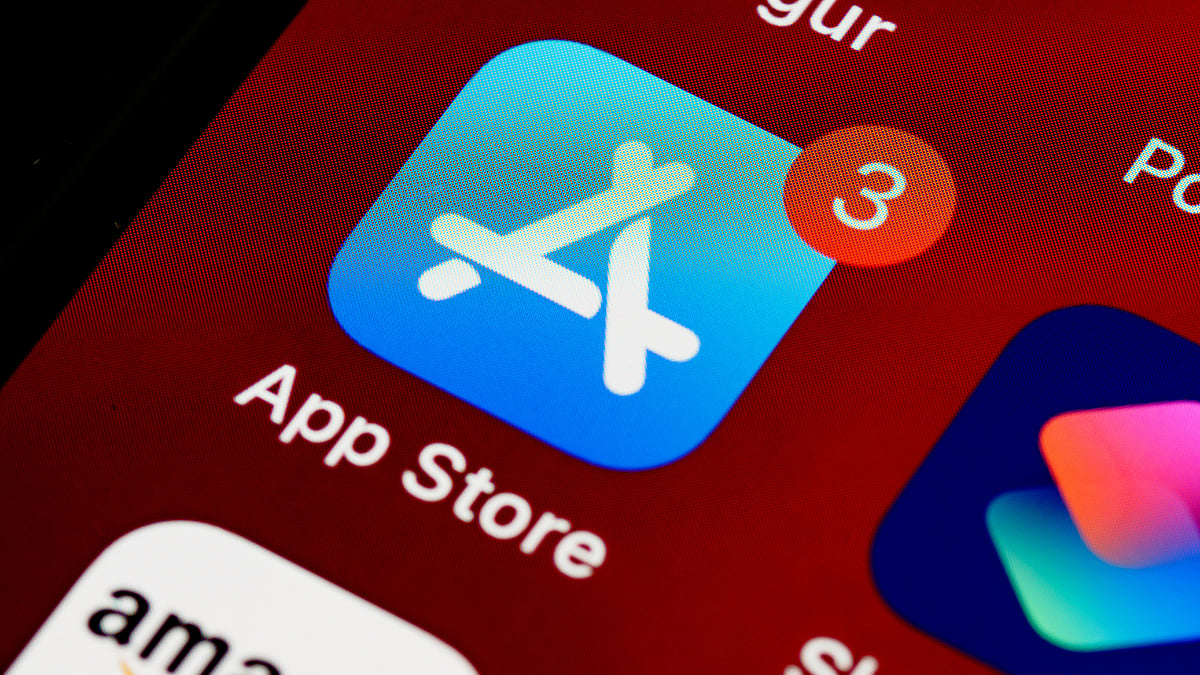 Apple drops WhatsApp, Telegram, Signal from China app store