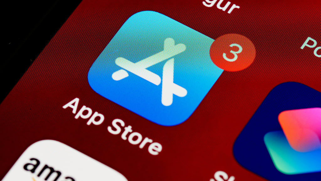 Apple drops WhatsApp, Telegram, Signal from China app store