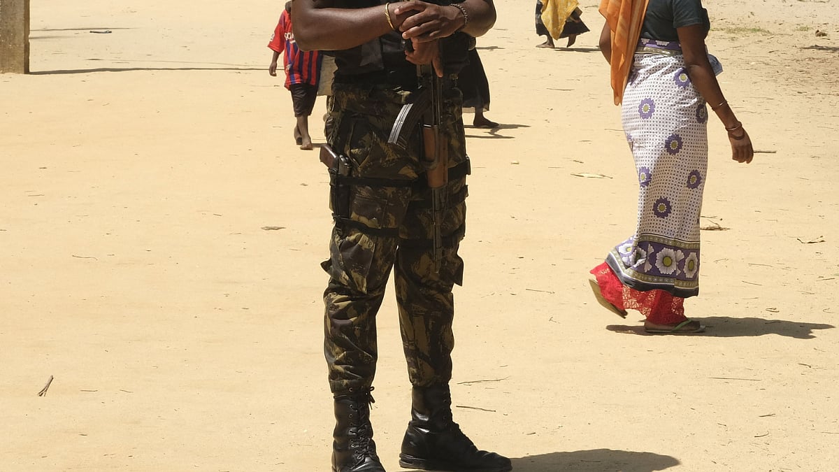 Islamic State strikes Macomia, Mozambique amid gas project push