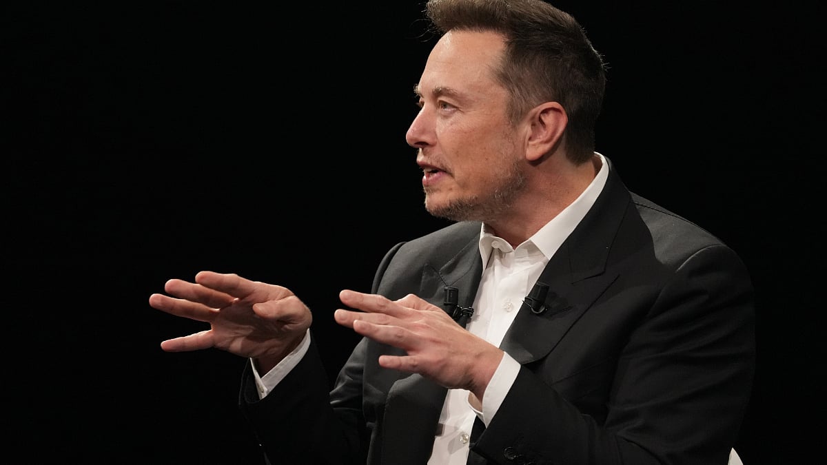 🔒 Elon Musk’s Tesla robotaxi needs to come with a time machine
