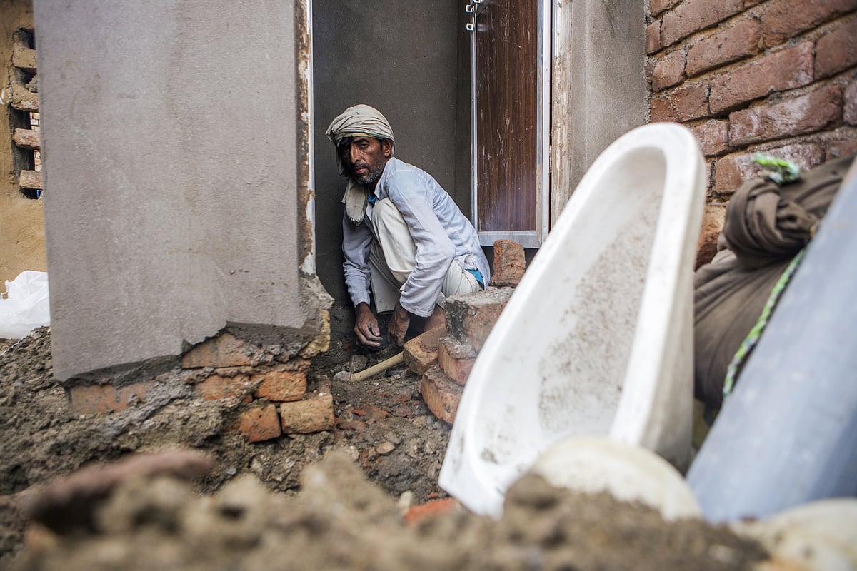 Swachh Bharat: Why Toilets Remain Aspirational For India’s Urban Poor ...