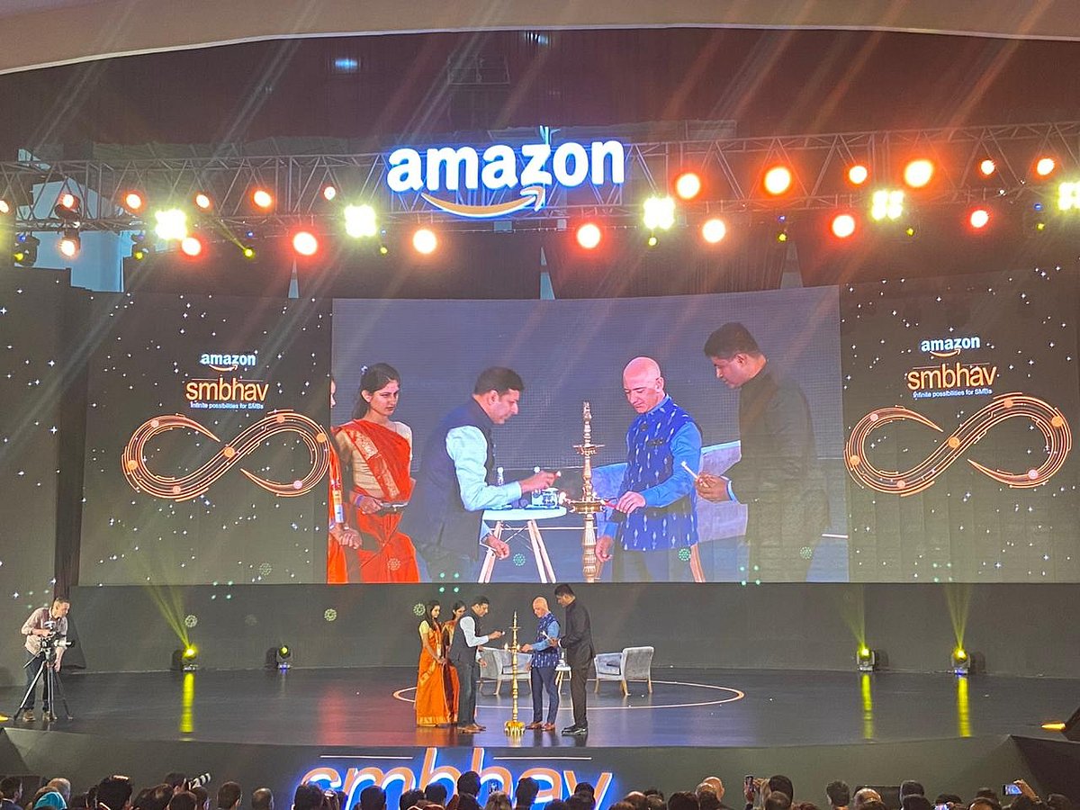 Jeff Bezos Speaks About Amazon’s Failures, Evolution And $1-Billion Investment On Indian SMEs At ...