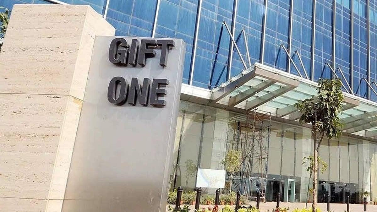 Liquor in GIFT City: Progressive Move by Gujarat Govt.