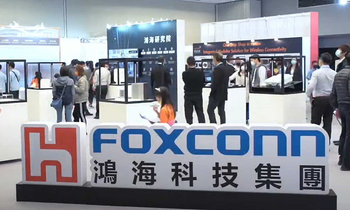 Foxconn Commits To Double Employment, Investments In India