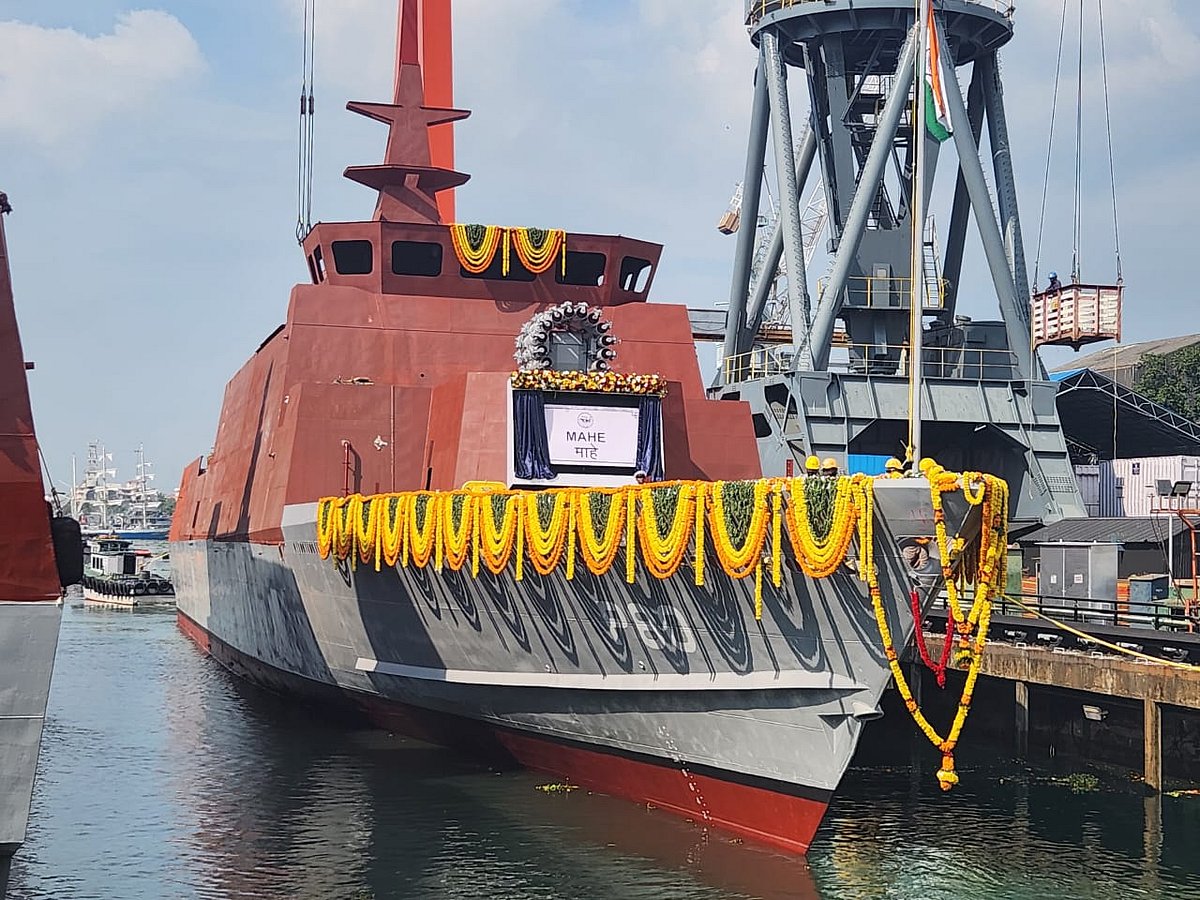 Cochin Shipyard Shows Capability With Multi-Ship Launch As It Eyes ...