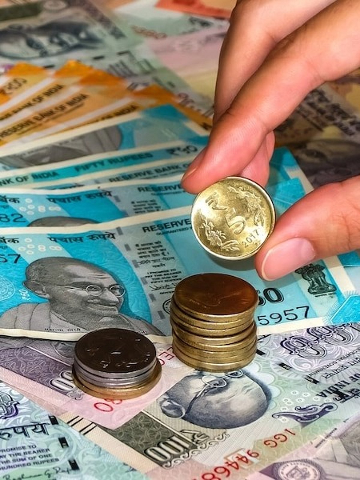 Top 10 Strongest Currencies In The World In 2024