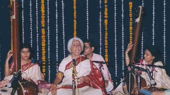 Renowned Classical Singer Prabha Atre Dies At 92