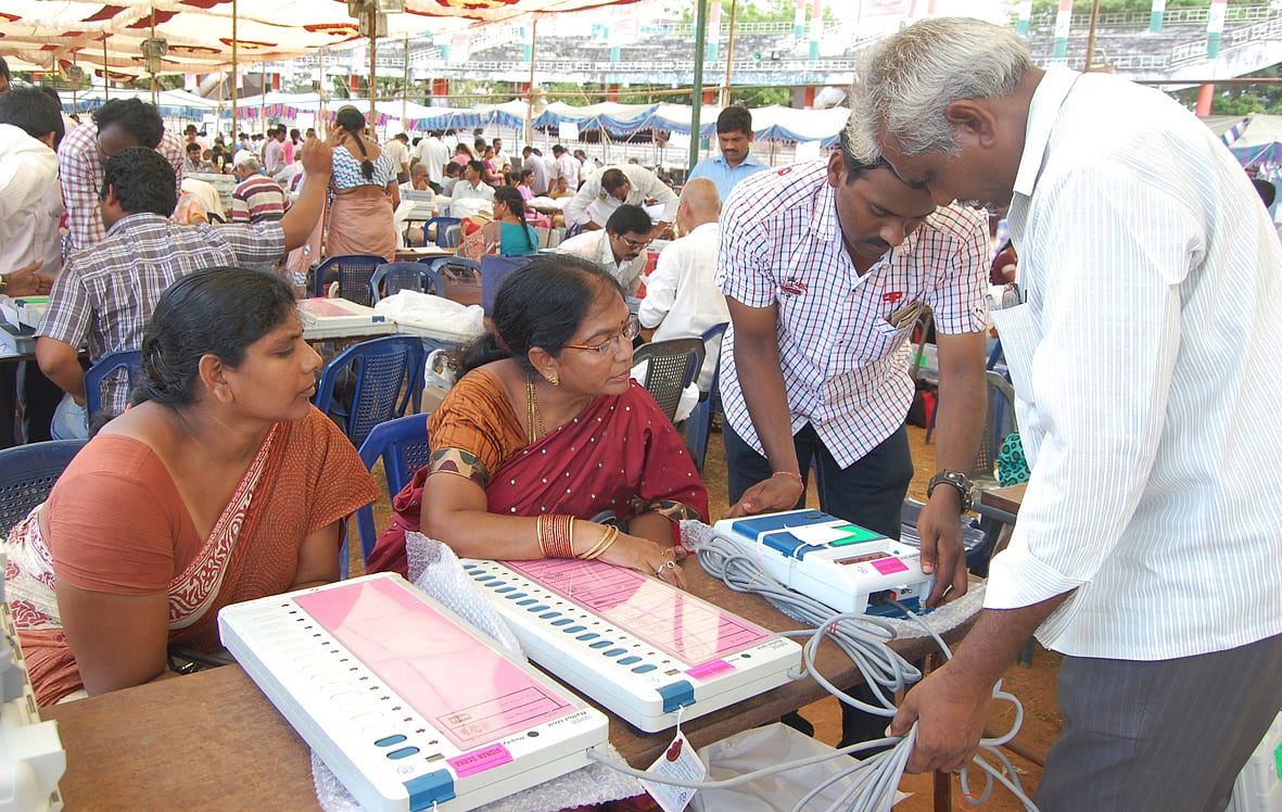 Election Commission: Extra Vote Issue On EVMs During Mock Poll In ...