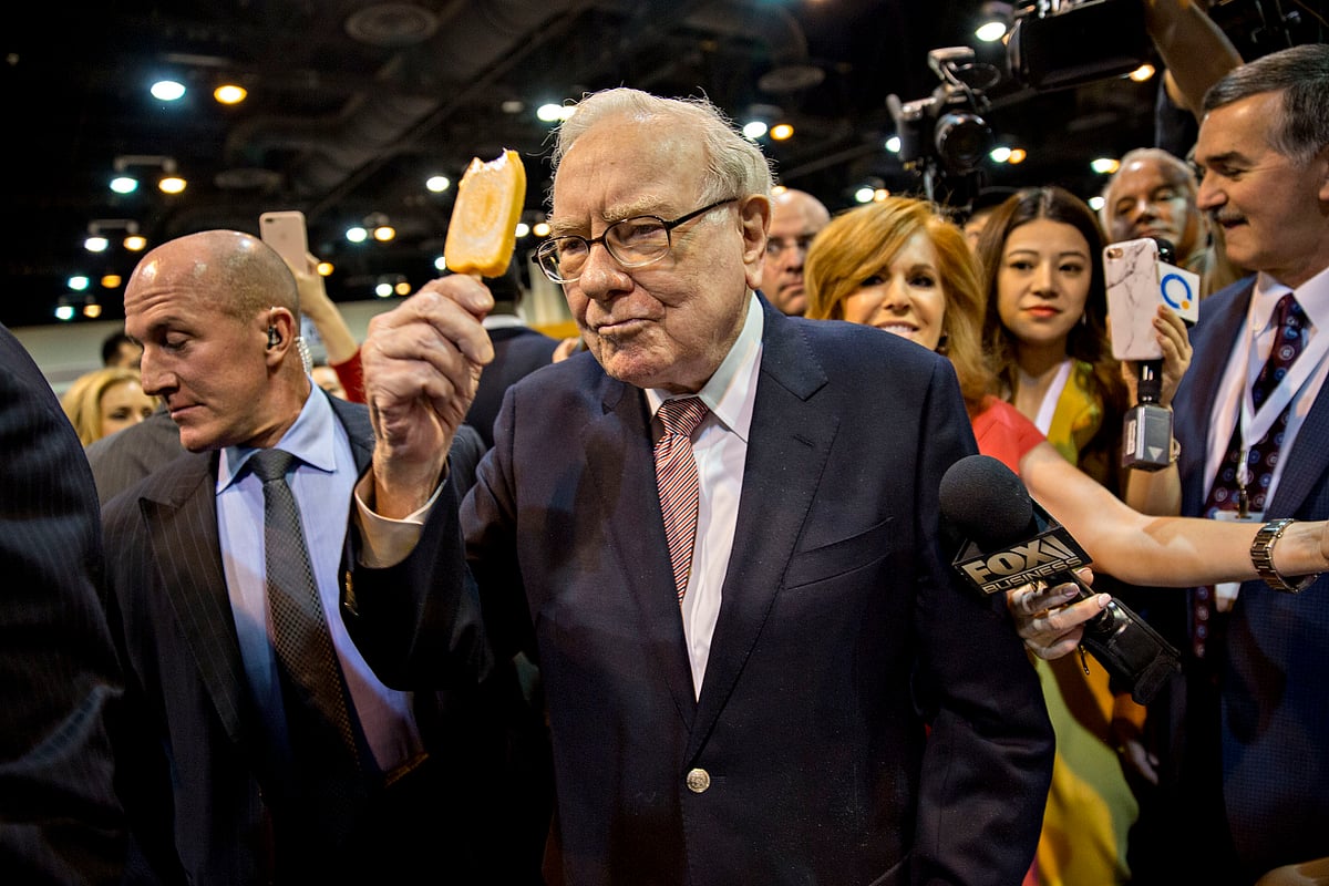 What Would Warren Buffett Do If He Had One More Day With Charlie Munger ...