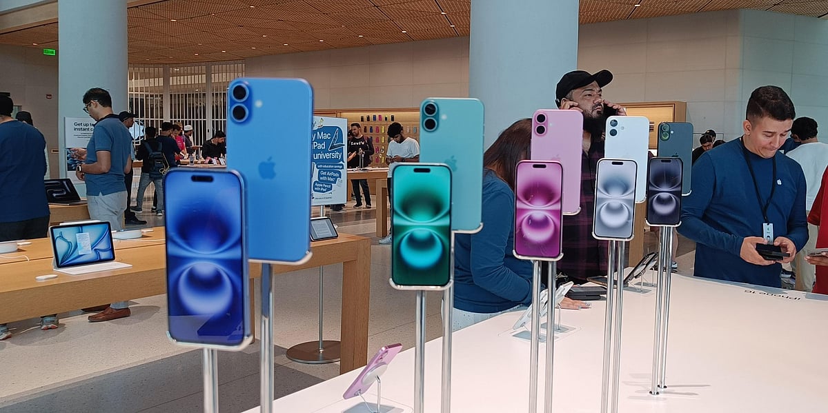 iPhone 16 Series Goes On Sale In India With Long Queues Across Apple Stores