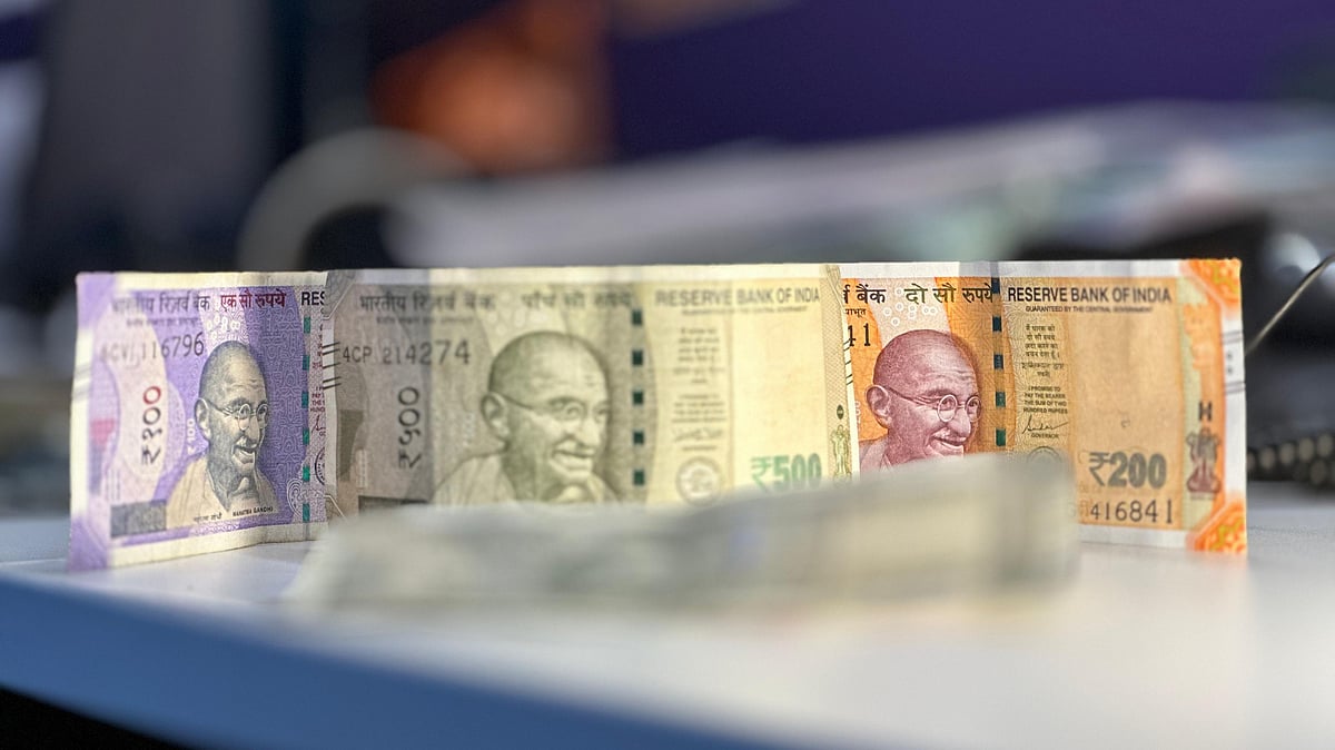 Indian Rupee Rises 4 Paise Against US Dollar Amid RBI Intervention, IPO ...