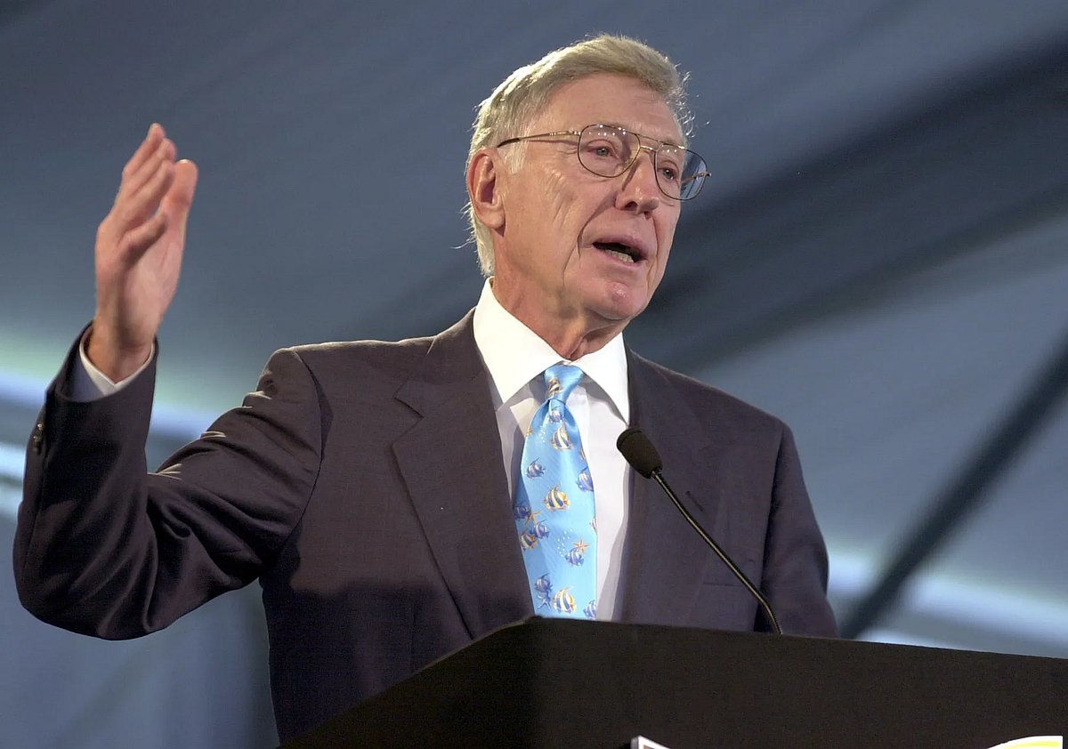 Bernard Marcus, A Billionaire Behind Home Depot, Dies At 95