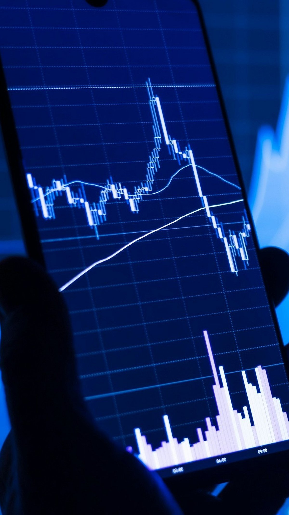 Six Stocks In News At Noon: Top Gainers And Losers