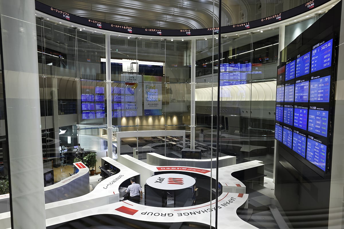 Most Asian Stocks Decline After US Tech Losses: Markets Wrap