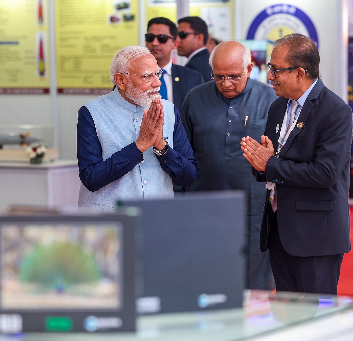 PM Modi Inaugurates Remaining Phase 2 Stretch Of Metro Service In ...