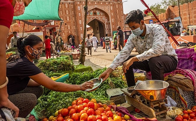 India GDP Data Q1 FY22: India's Economic Growth Accelerates To 20.1% In ...