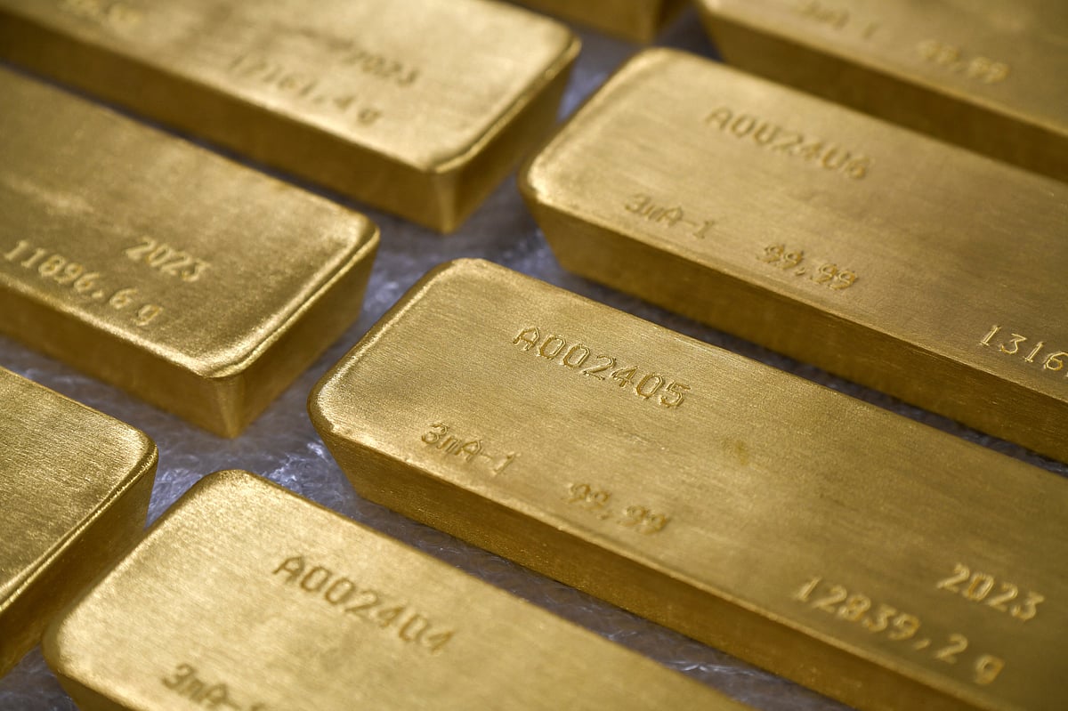 Gold Prices Jump To 1-Year High As Banking Sector Concerns Return To Fore