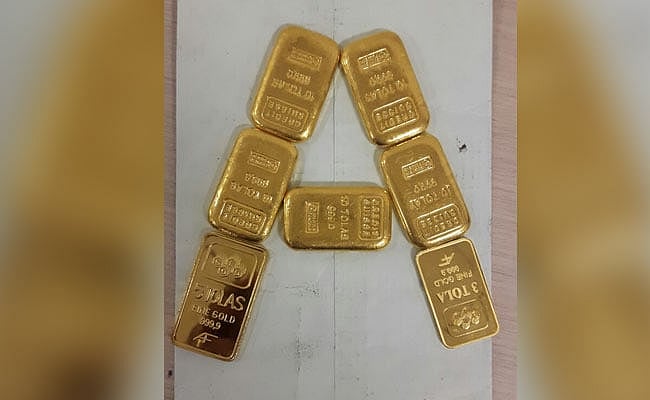 Gold Perks Up As Global Cues Stay Positive, Buying Helps
