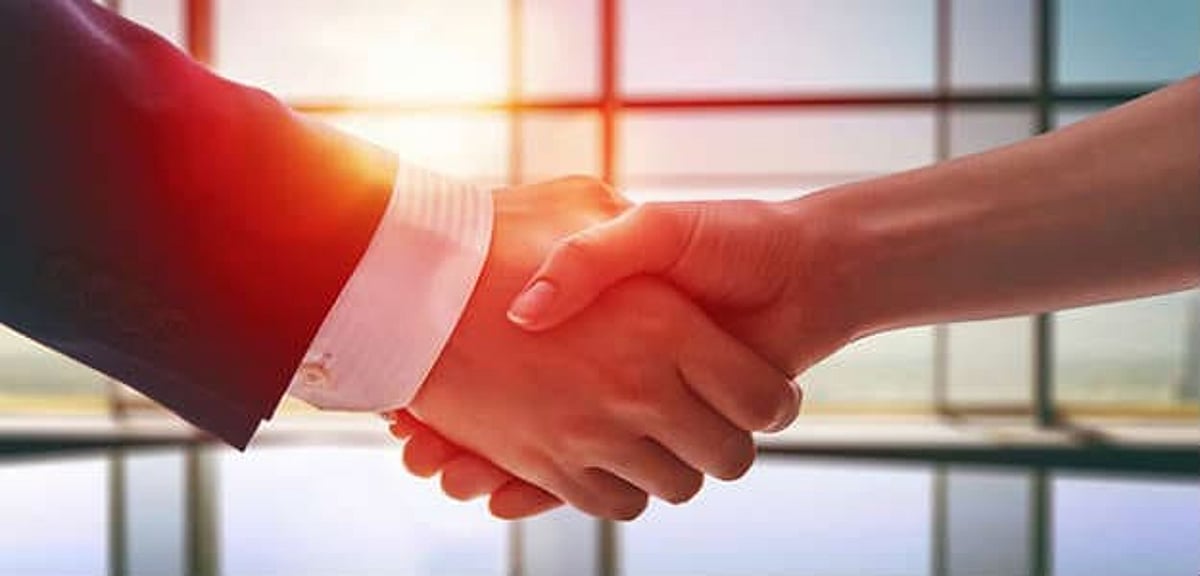 Job Rejection: Weak Handshake, Fumbling Could Be A Reason