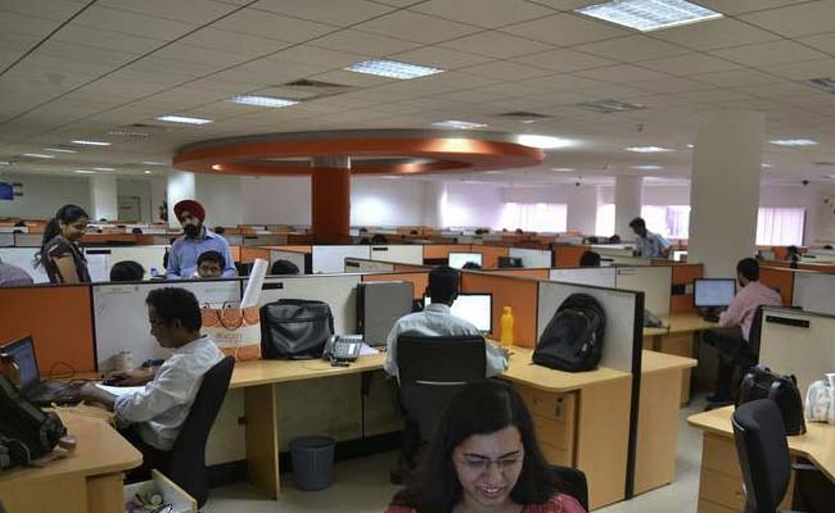 Indian IT Professionals Rush To Reskill As 85,000 Jobs Open Up In New ...