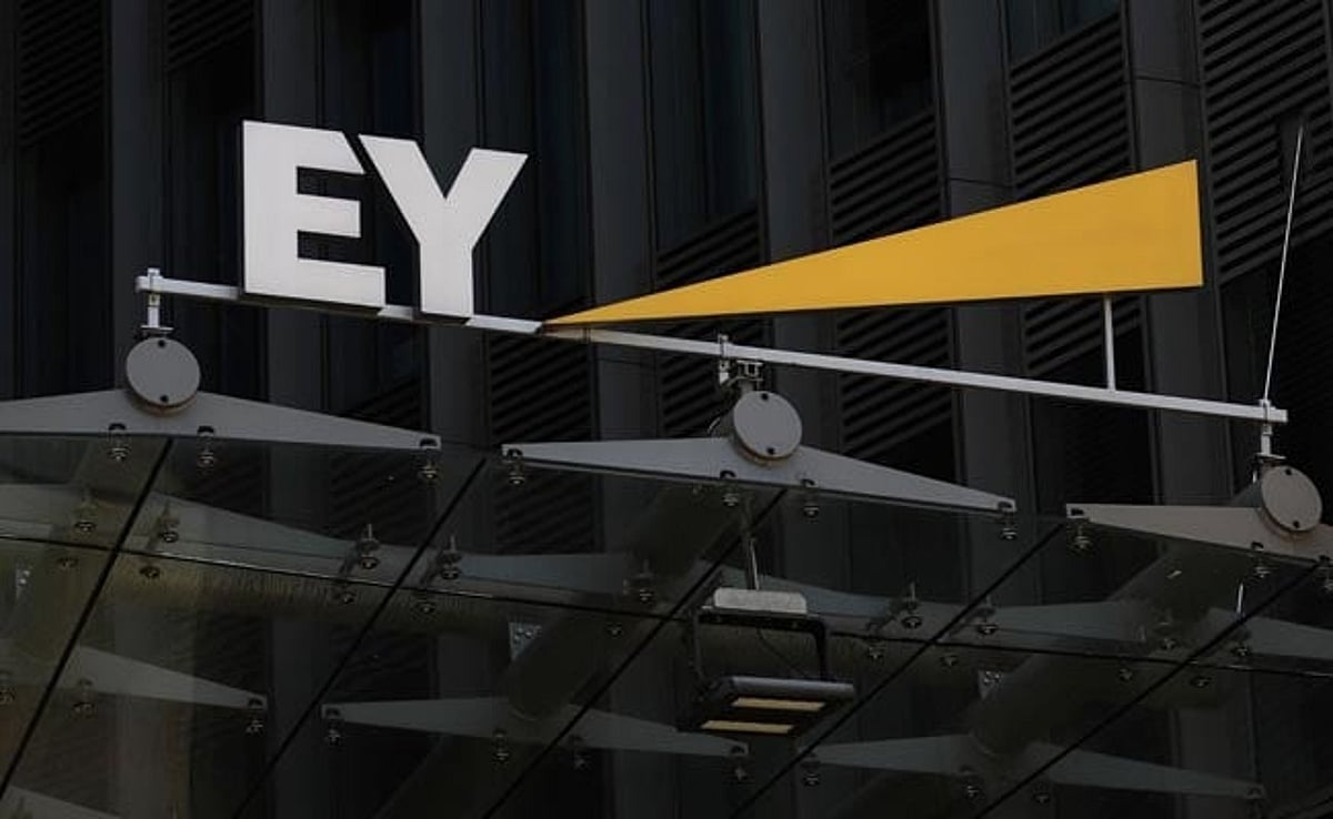 Financial Services Giant EY Halts Plan To Split Audit, Advisory Firms