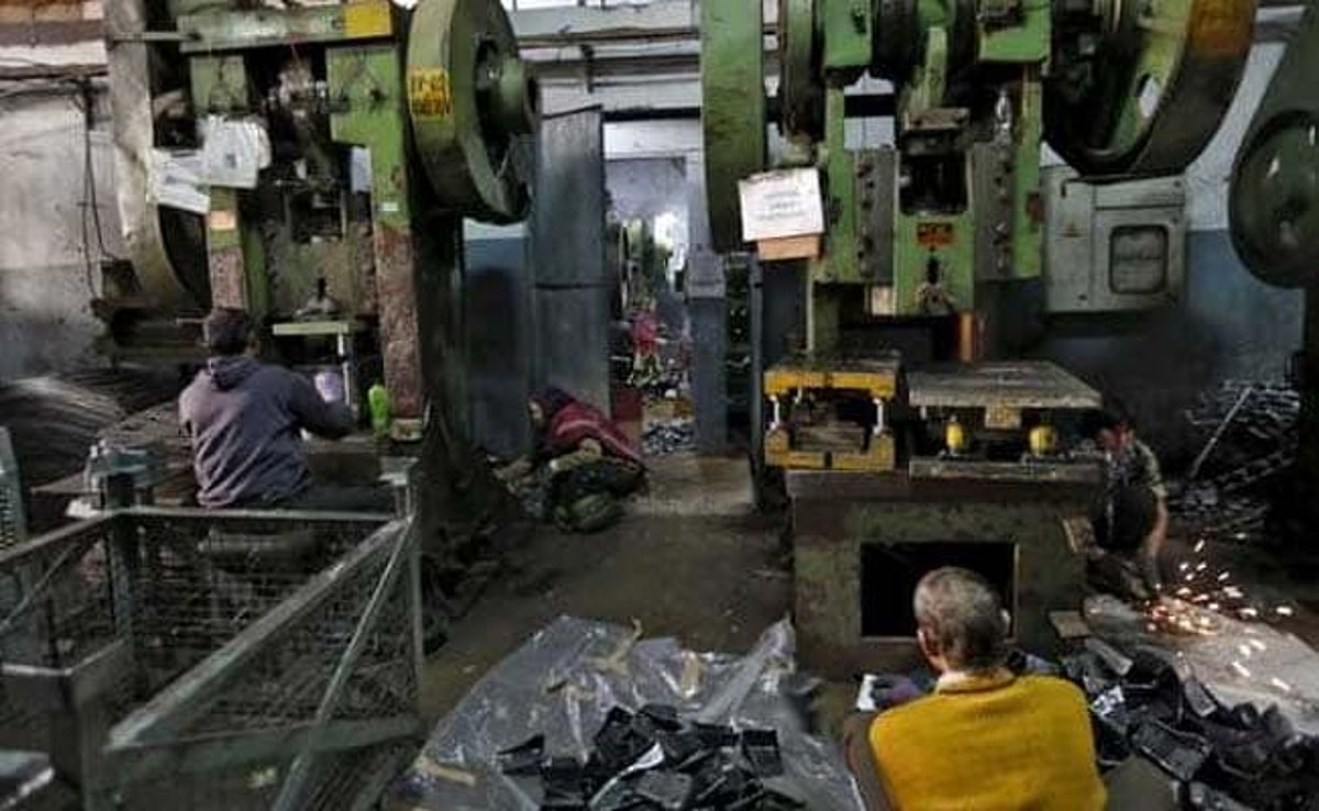 Manufacturing Sector Growth Slows In May Amid Rising Inflation: Survey