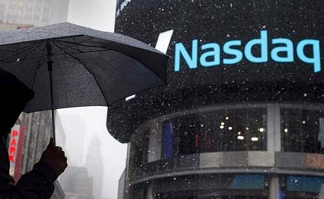 Nasdaq Hits Record High; Energy Weighs on S&P, Dow