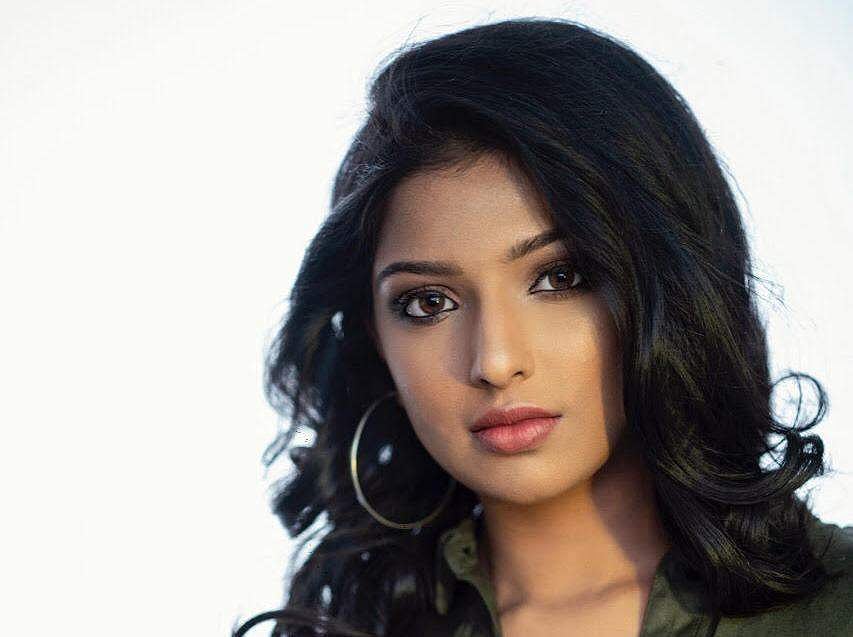 Kannada girl Riyaa Ranvika to make film debut