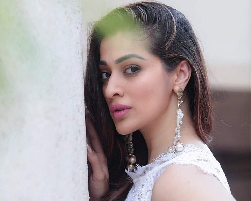 Lakshmi Rai gets into IPS officer’s shoes for Jhansi