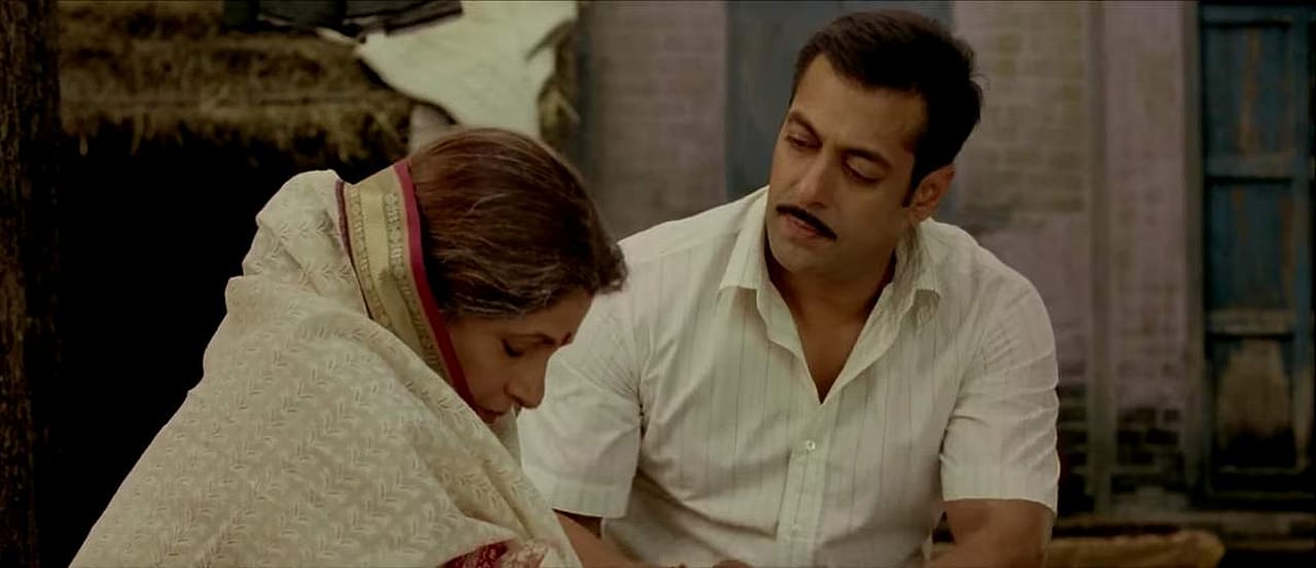 Dimple Kapadia to return as Naini Devi in Dabangg 3