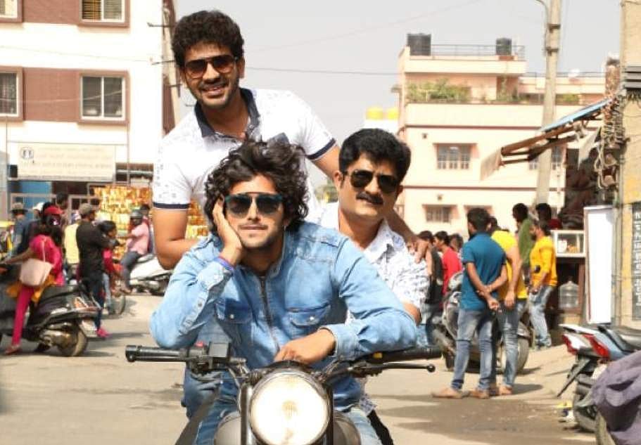 Saru makes his directorial and acting debut with Pursothrama