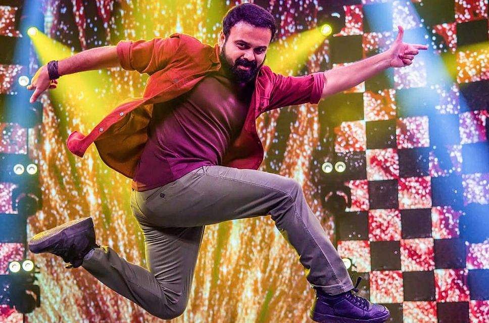 Mohan Kumar Fans movie review: A fairly effective blend of satire and ...