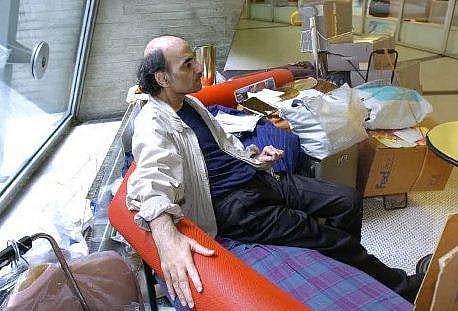 Mehran Karimi Nasseri, man who inspired Steven Spielberg's The Terminal ...