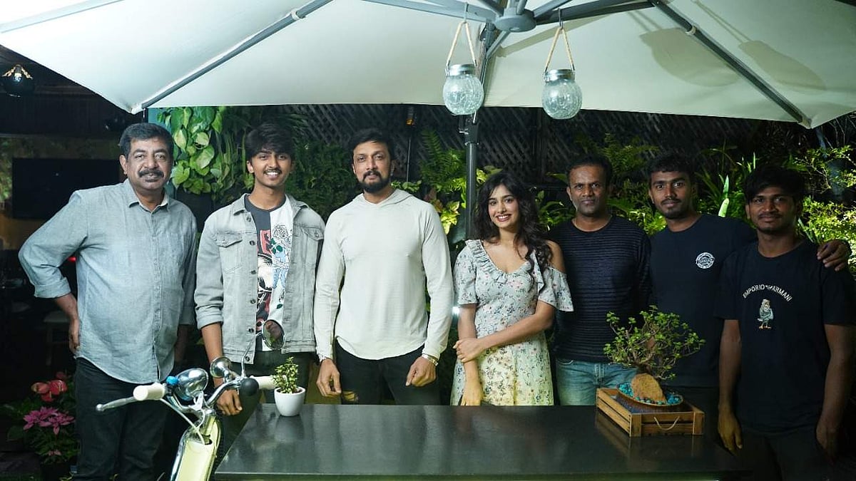 Sudeep unveils Yaake Sikke song from Padavi Poorva