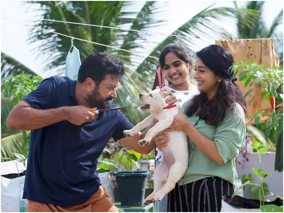 Sathyan Anthikad unveils first look of Makal