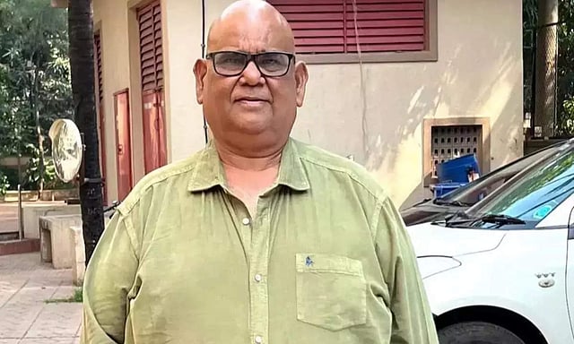 Late actor Satish Kaushik to be seen with Raj Babbar in Mirg