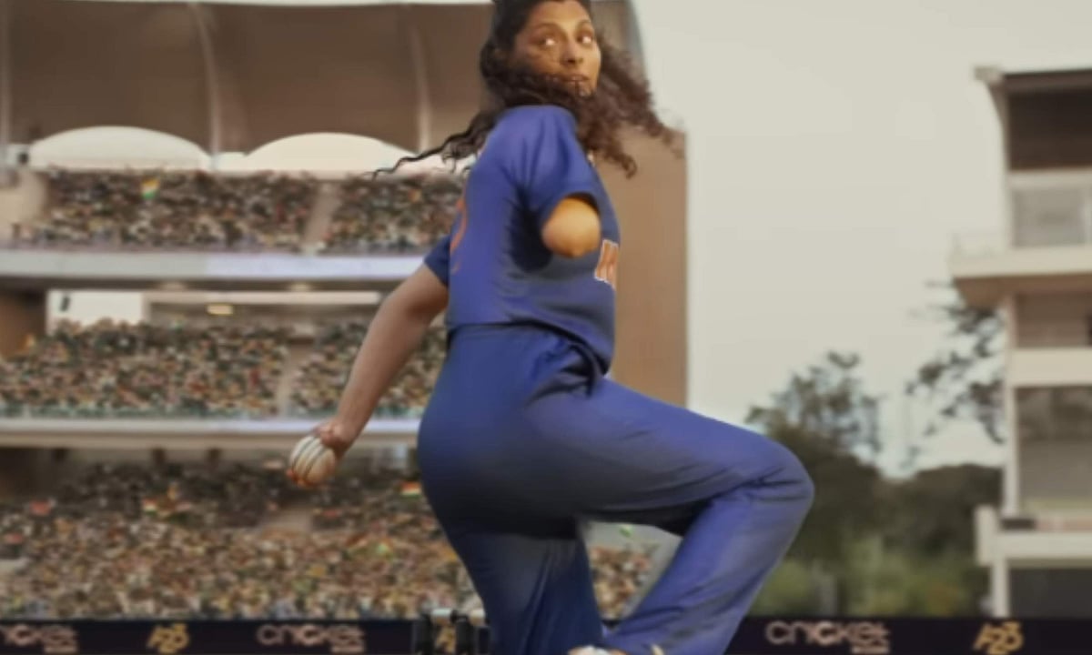 Ghoomer title song is here