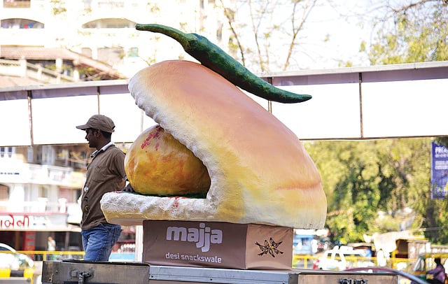 Branding The Original Mumabaiya Vada Pav