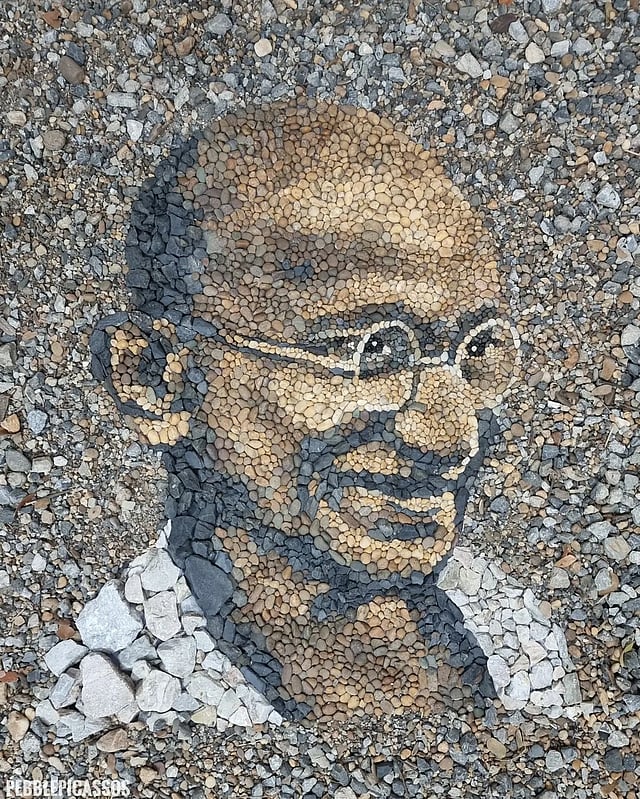 The Artist Who Uses Pebbles to Tell Stories!