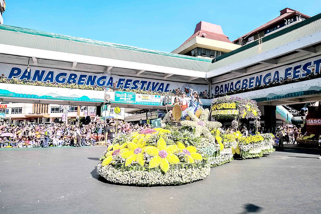 Panagbenga Festival Draws Thousands of Tourists to Baguio City