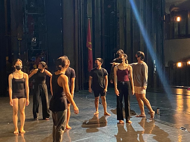 Ronelson Yadao prepares for Christmas Show