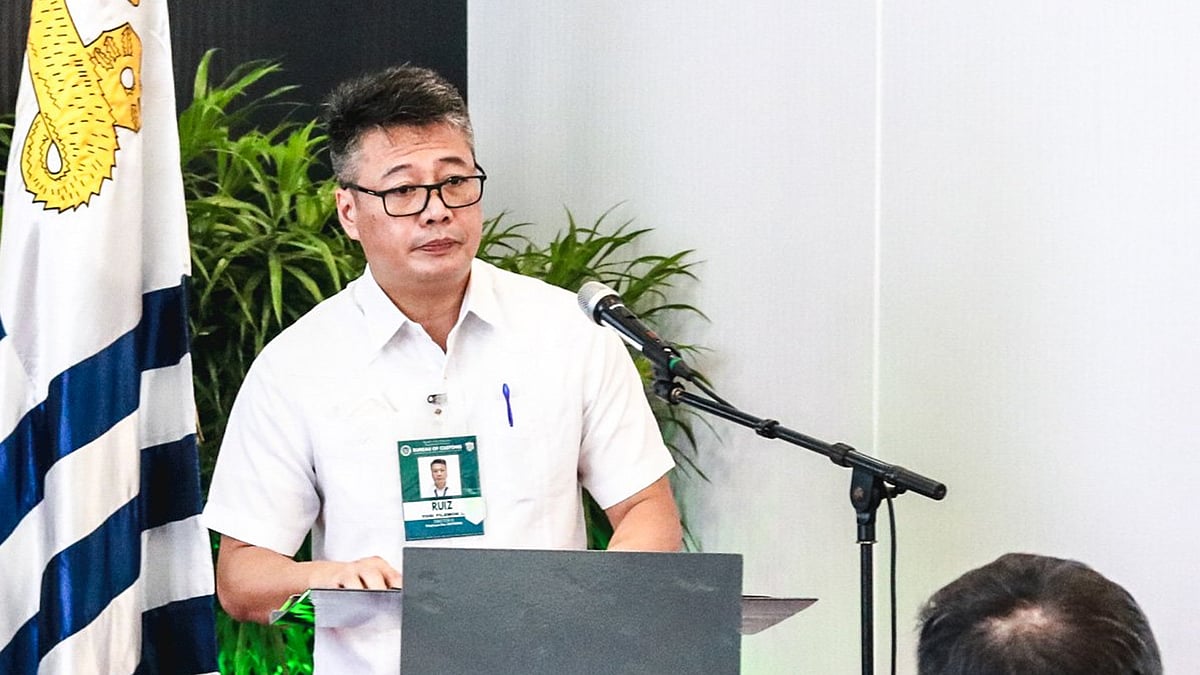 Customs beats monthly goals