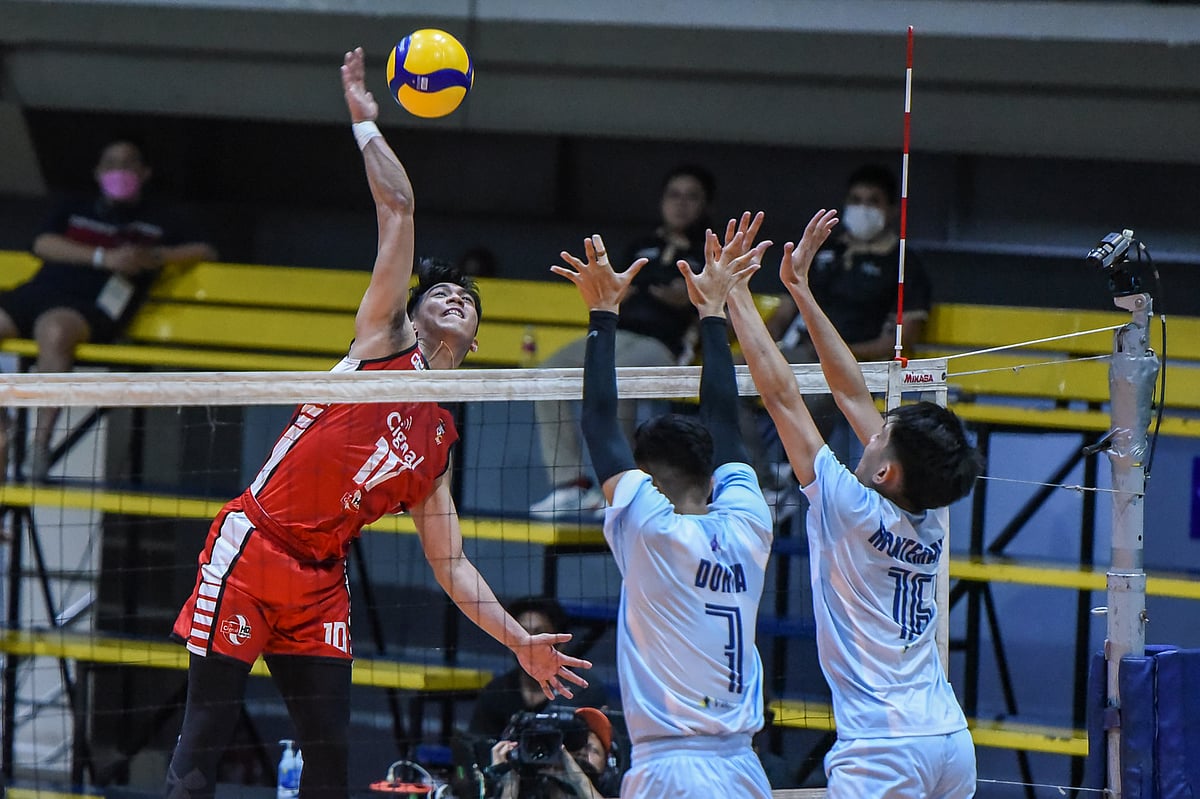 HD Spikers claim solo lead