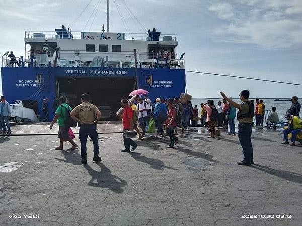 Cebu ports resume operations