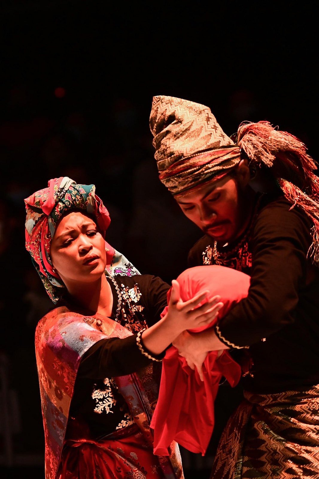 ‘Anak Datu’: Searing statement on national political power